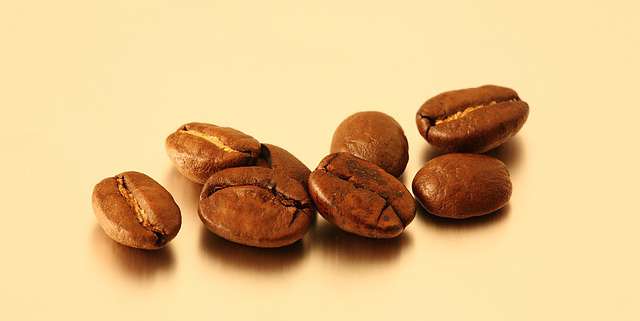 Using Coffee Color Analysis to Accurately Measure Light Roasts